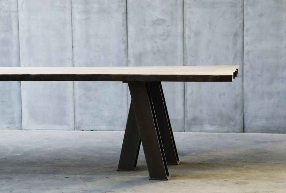 VIR table by Heerenhuis: with rough oak top (see exclusive videos)