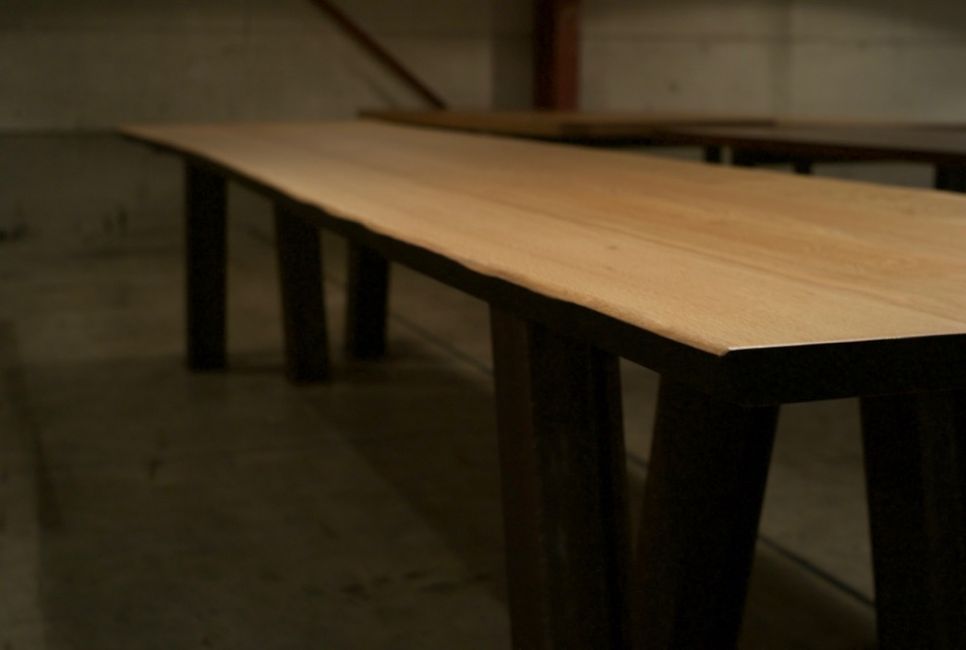 VIR table by Heerenhuis: with rough oak top (see exclusive videos)