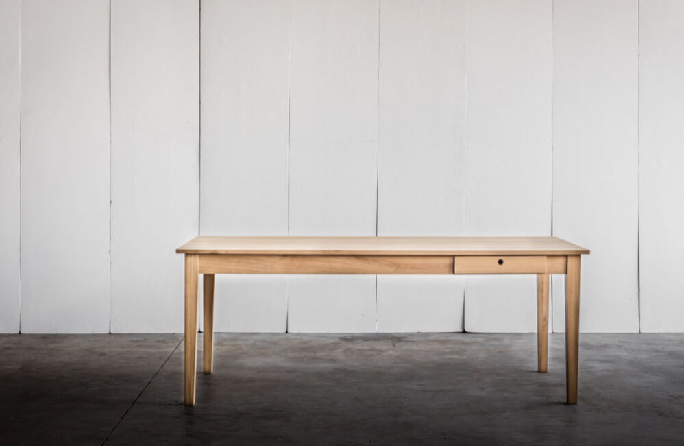 Farmer table by Heerenhuis in solid oak (exclusive video)